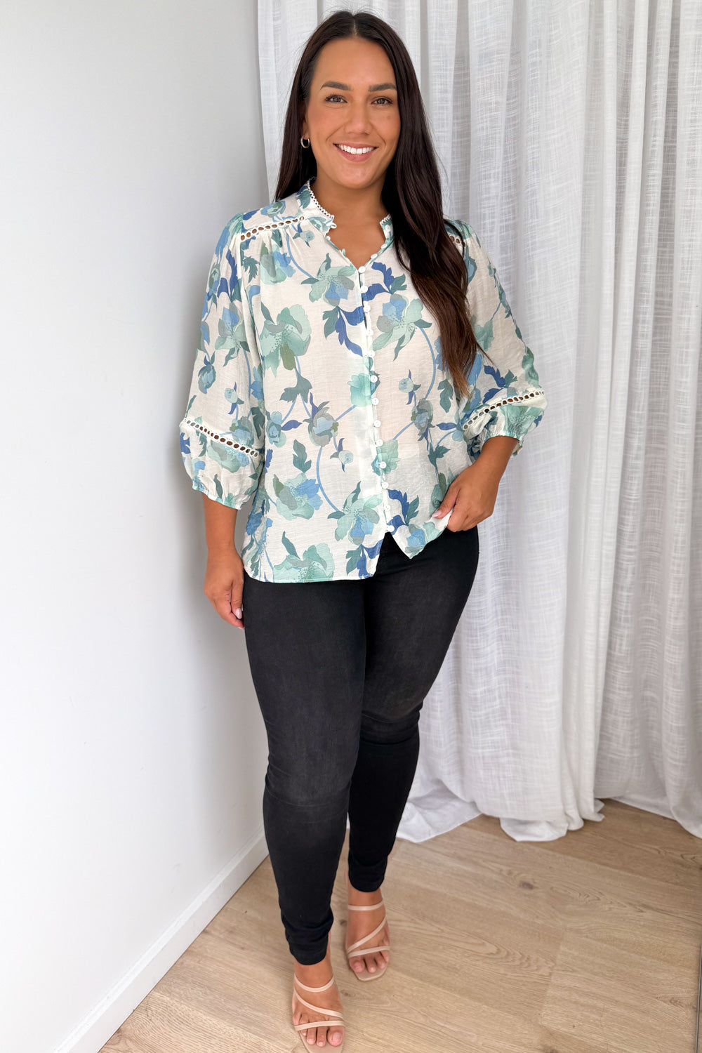 Estala Blouse - Cream Sage Floral – Vine Apparel