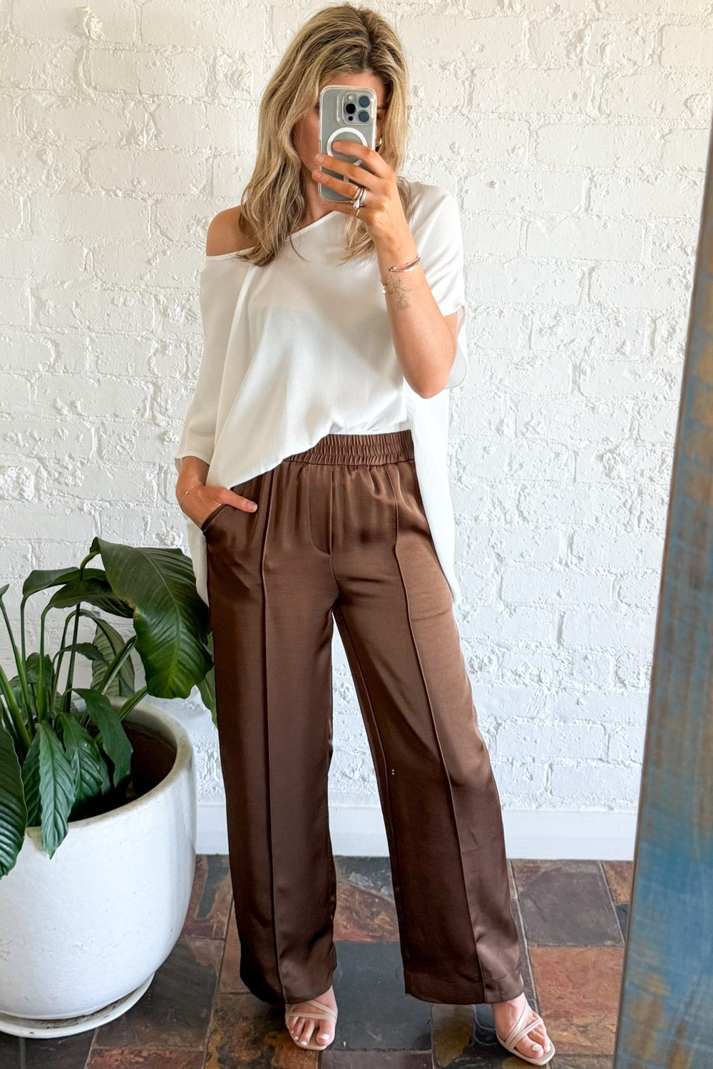 Kim Pants - Chocolate – Vine Apparel